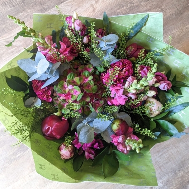 Order gift flowers & gifts for delivery across Cheshire - The Flower ...